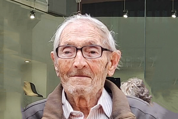 Alberto Durán, el 'supermédico' de 90 años con seis especialidades