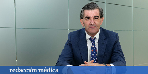 Juan Abarca felicita a Redacción Médica por su 20 aniversario