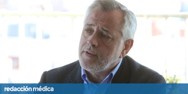 Víctor Aznar deja la presidencia de Satse